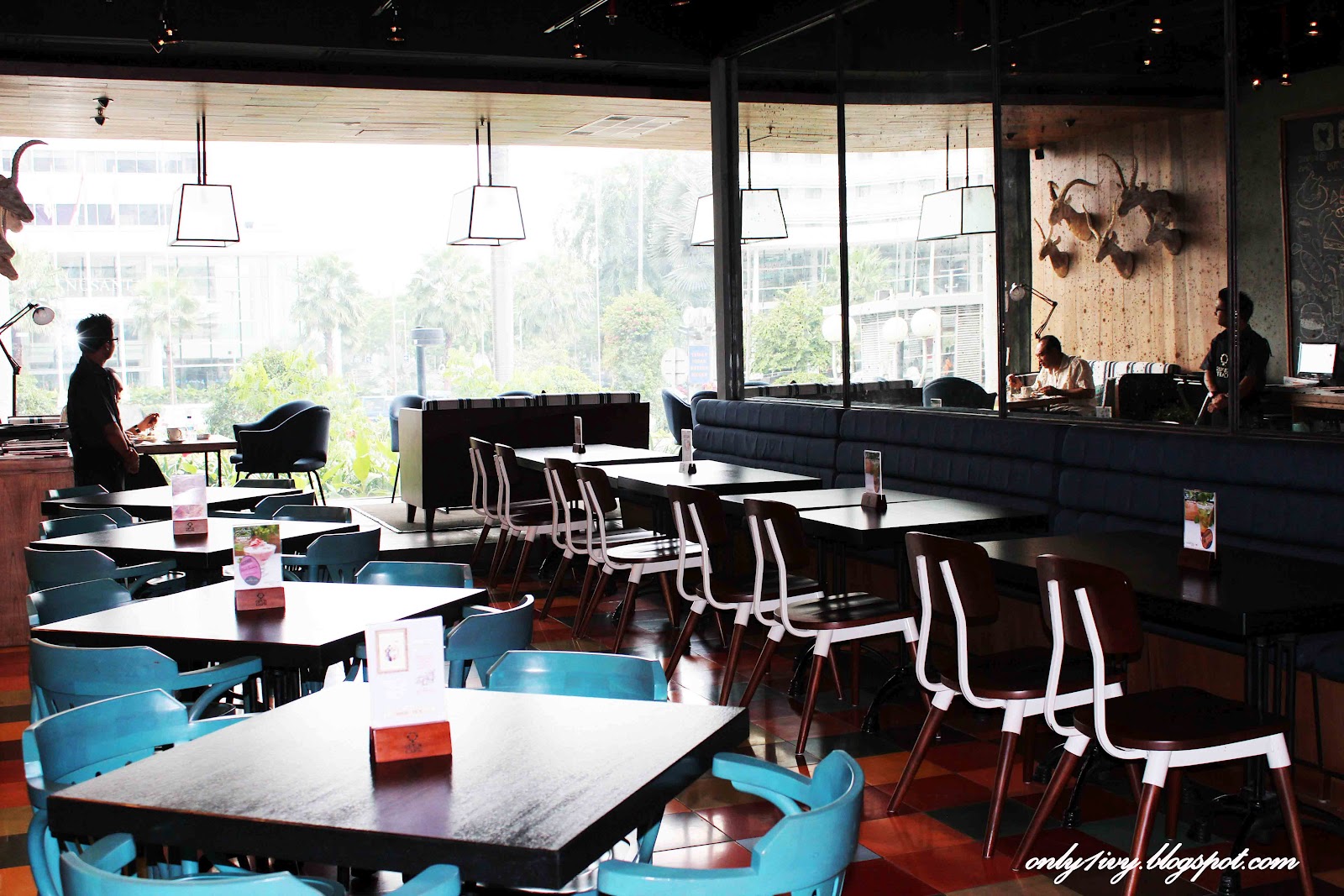 Ivy's Life: Opus Cafe